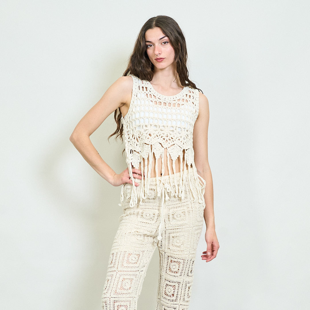 Open-weave macramé knit fringe hem sleeveless crop top wholesale – LEIVIP